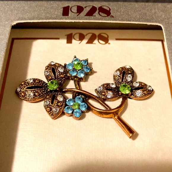 1928 | Jewelry | 928 Brand Floral Brooch In Original Giftbox Unworn ...